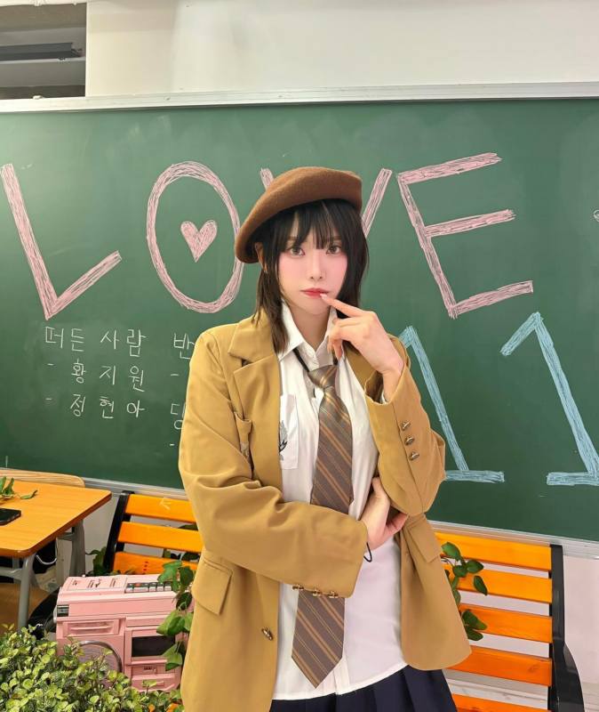 情色-韓國巨乳網紅Queen Dami身兼女模和直播主還玩Cosplay！-情色-情趣No.1-PLAYNO.1玩樂達人